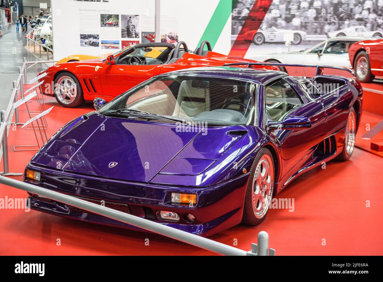 SINSHEIM, GERMANY - MAI 2022: violet purple Lamborghini Diablo VT ...