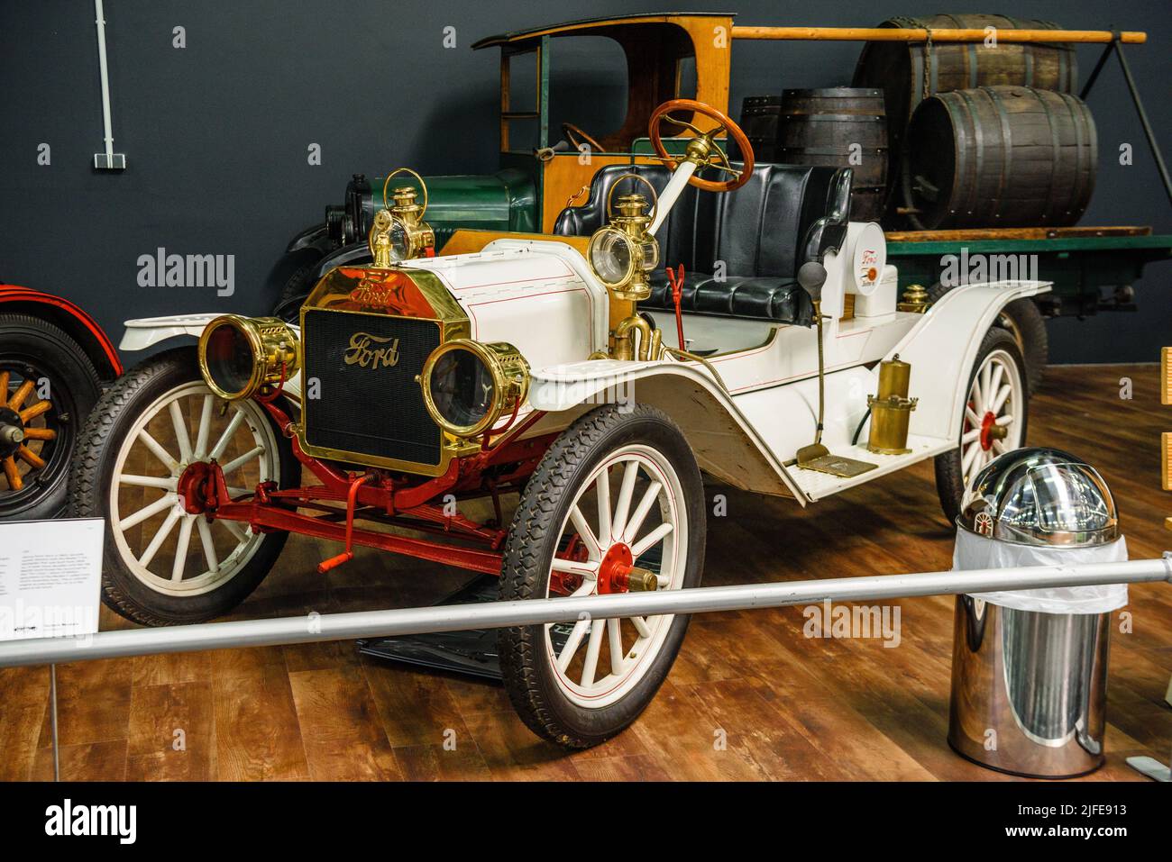 SINSHEIM, GERMANY - MAI 2022: white Ford Model T Speedster cabrio 1912 ...