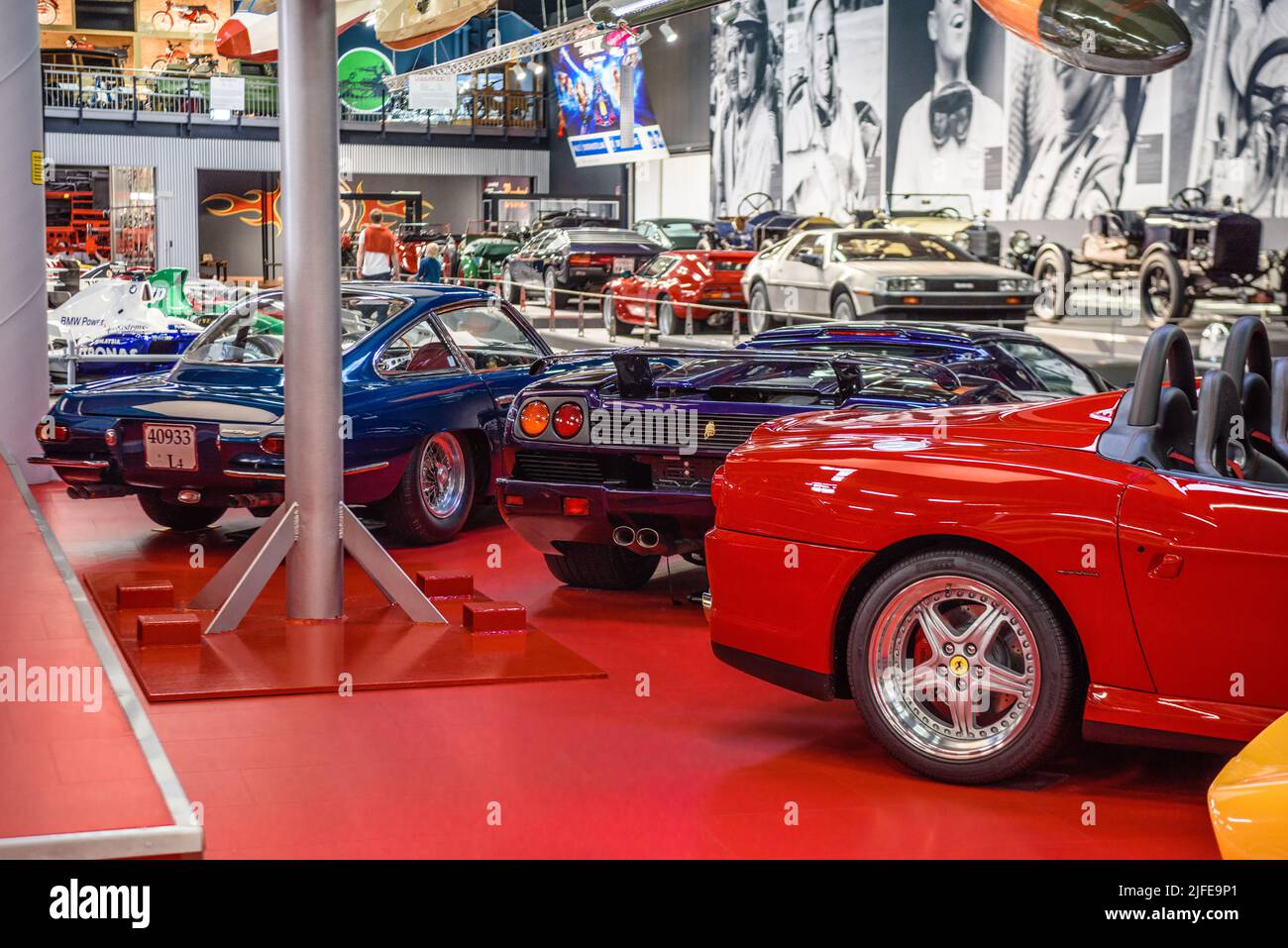 SINSHEIM, GERMANY - MAI 2022: violet purple Lamborghini Diablo VT ...