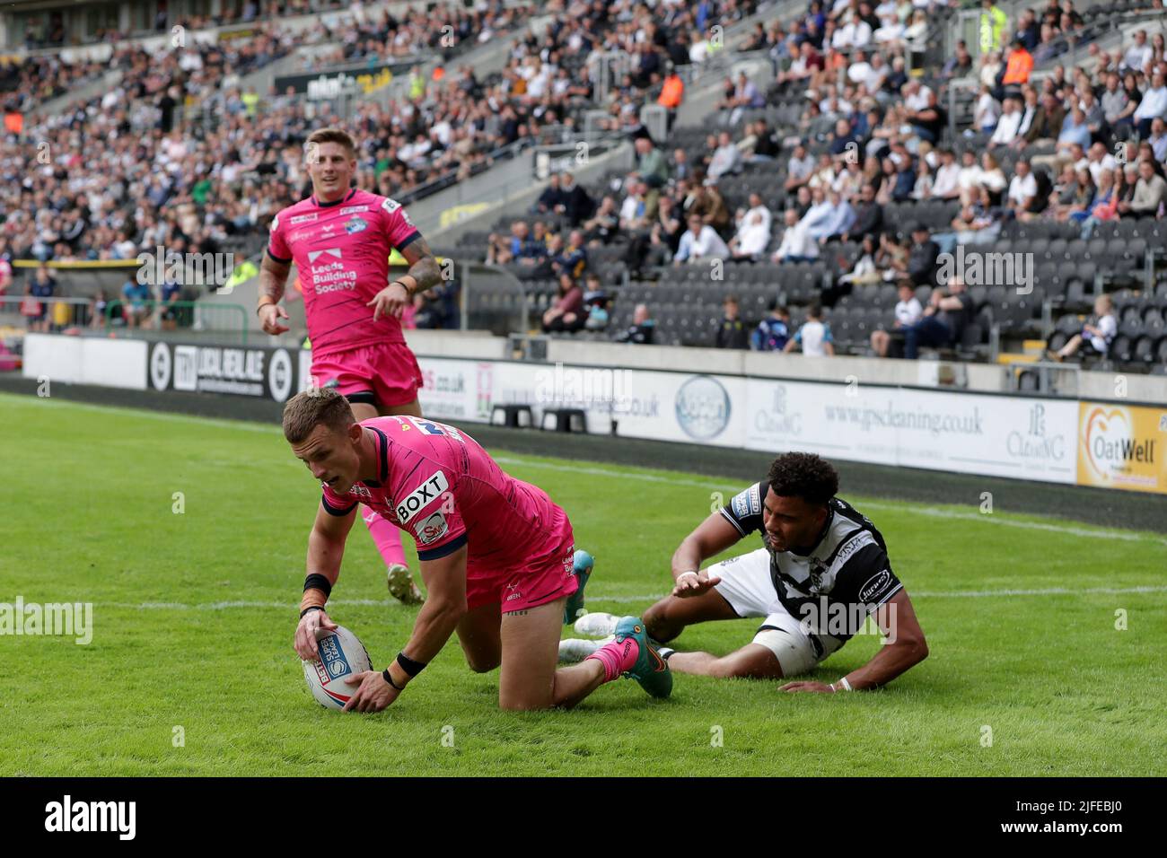 Leeds rhinos ash handley hull fc hi-res stock photography and images ...