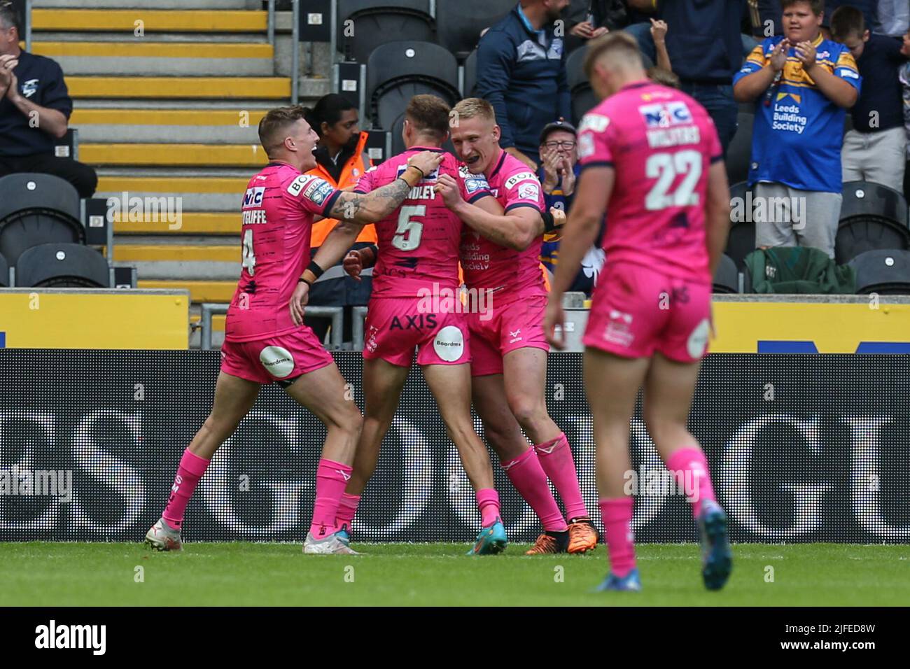 Leeds rhinos ash handley hull fc hi-res stock photography and images ...