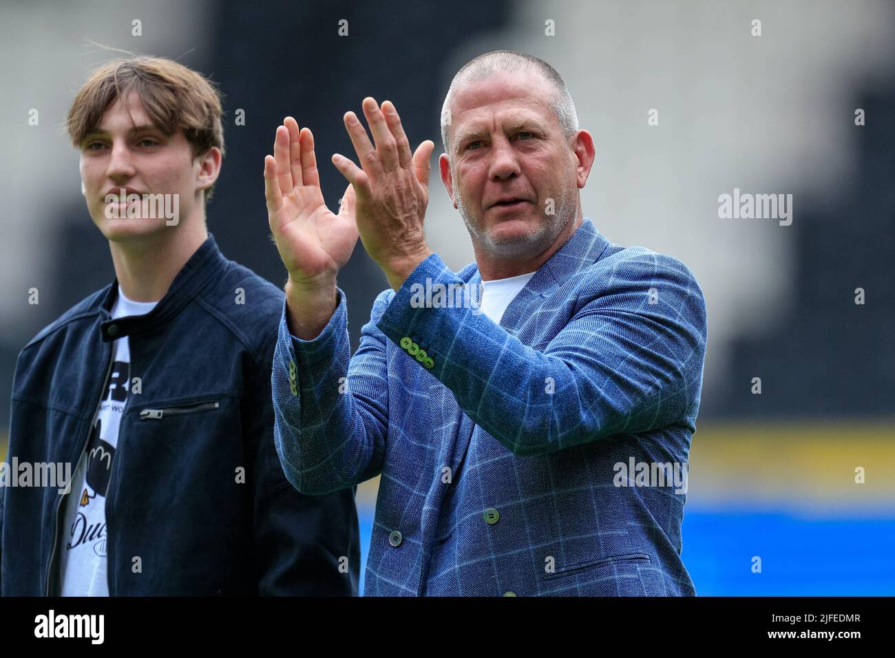 Hull FC legend Jason Smith comes out pre game and delivers the match ...