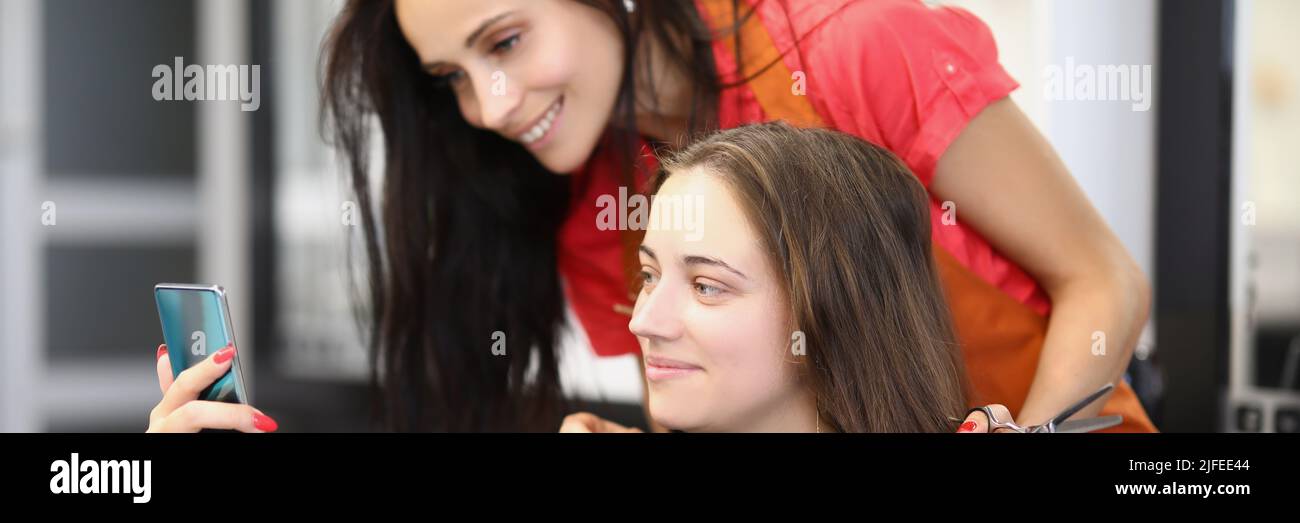 Professional barber girl at work Stock Photo - Alamy