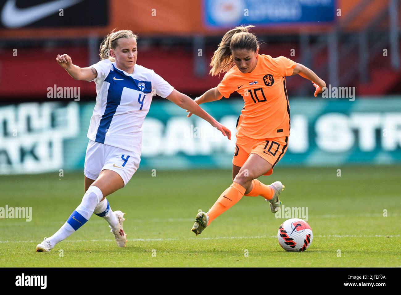 ENSCHEDE - (lr) Ria Oling of Finland women, Danielle van de Donk of ...