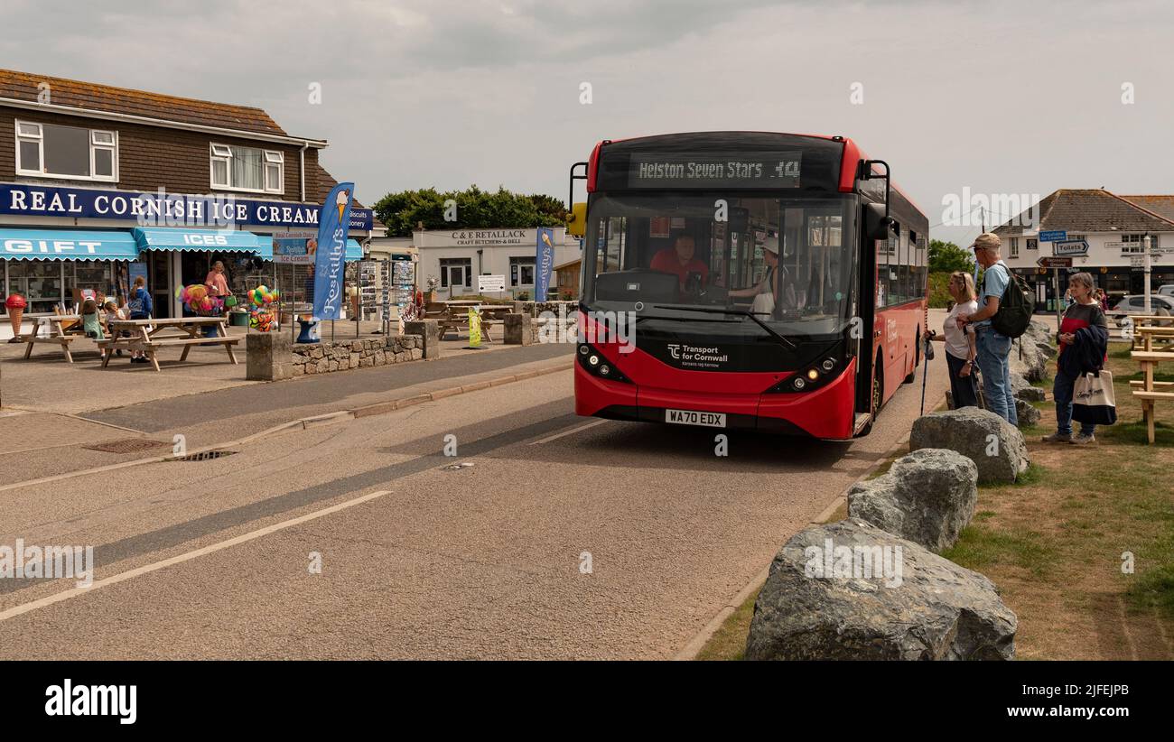 Lizard village, Lizard Peninsula, Cornwall, England, UK. 2022. Tourists ...