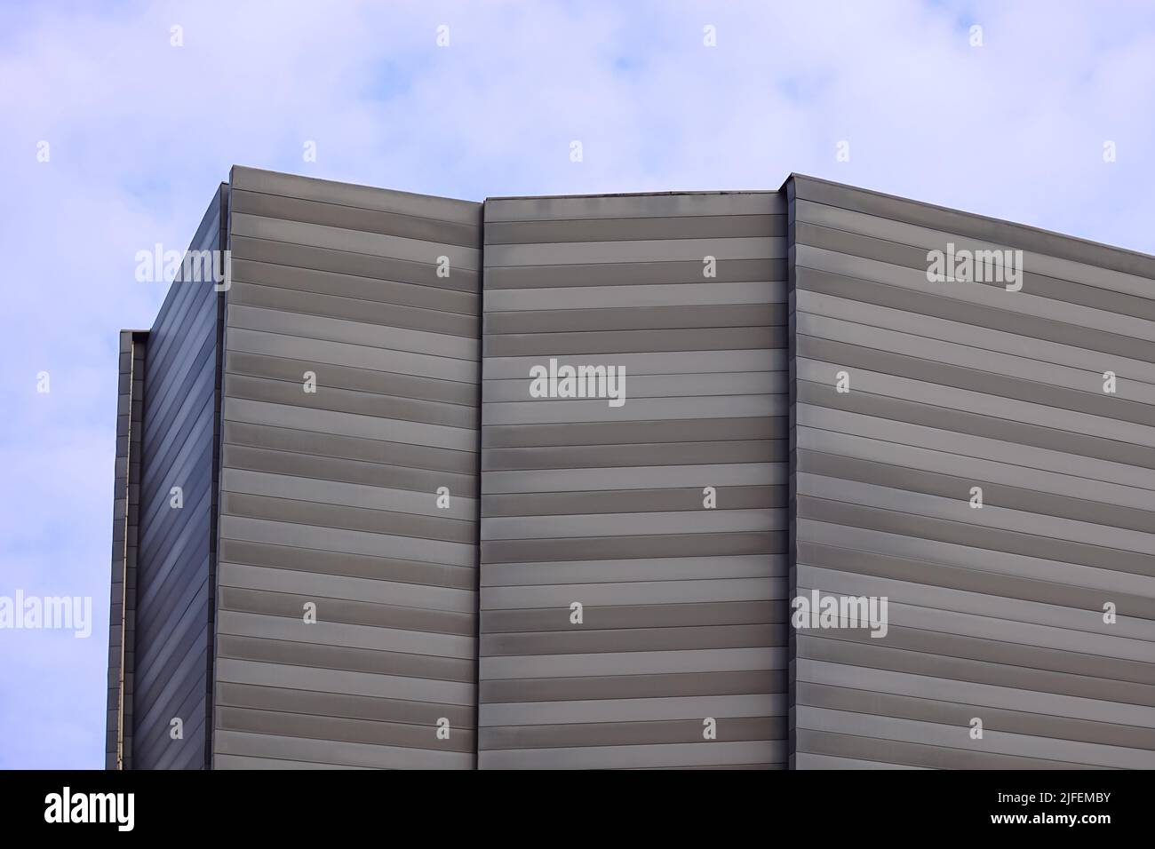 High rise residencial building hi-res stock photography and images - Alamy