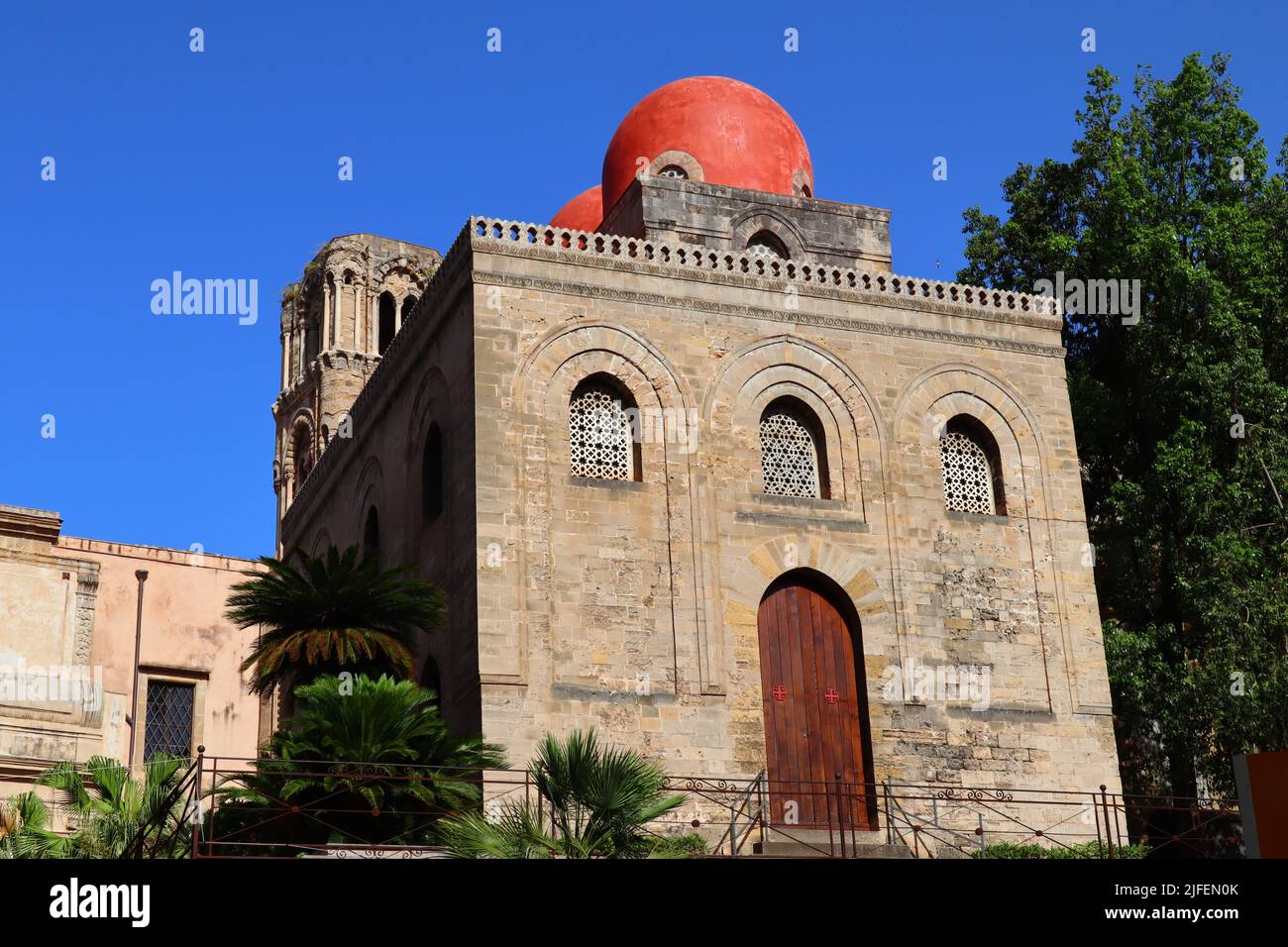 Palermo mosque hi-res stock photography and images - Alamy