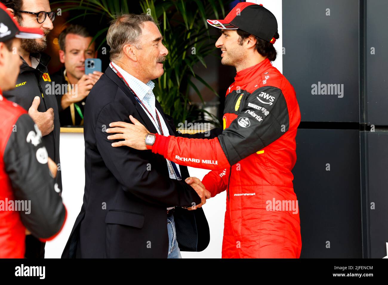 Silverstone, UK. 2nd July, 2022. Nigel Mansell, #55 Carlos Sainz (ESP ...
