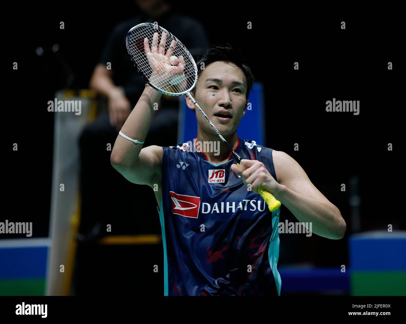 Kento Momota of Japan celebrates after defeating Kunlavut Vitidsarn of ...