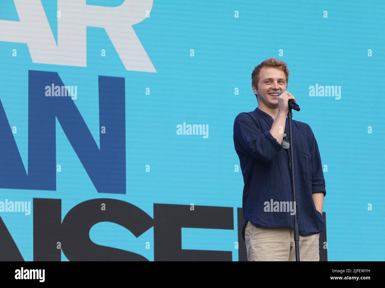 Sam Tutty in Dear Evan Hansen at West End Live 2022, currently ...