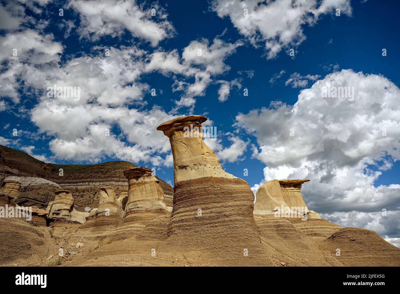 Sandstone Hoodoos and rock formations in the Canadian Badlands ...