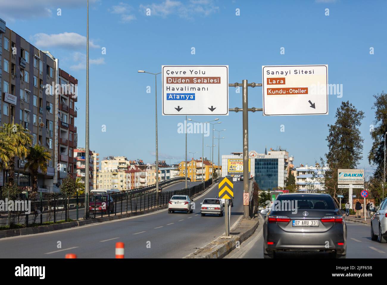 Antalya/Turkey - 20/03/2022: City road signs in Turkey Stock Photo - Alamy