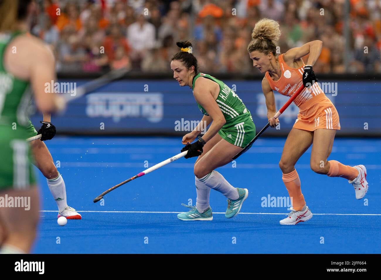 AMSTERDAM - Hannah McLoughlin (Ireland) and Maria Verschoor (LR) during ...