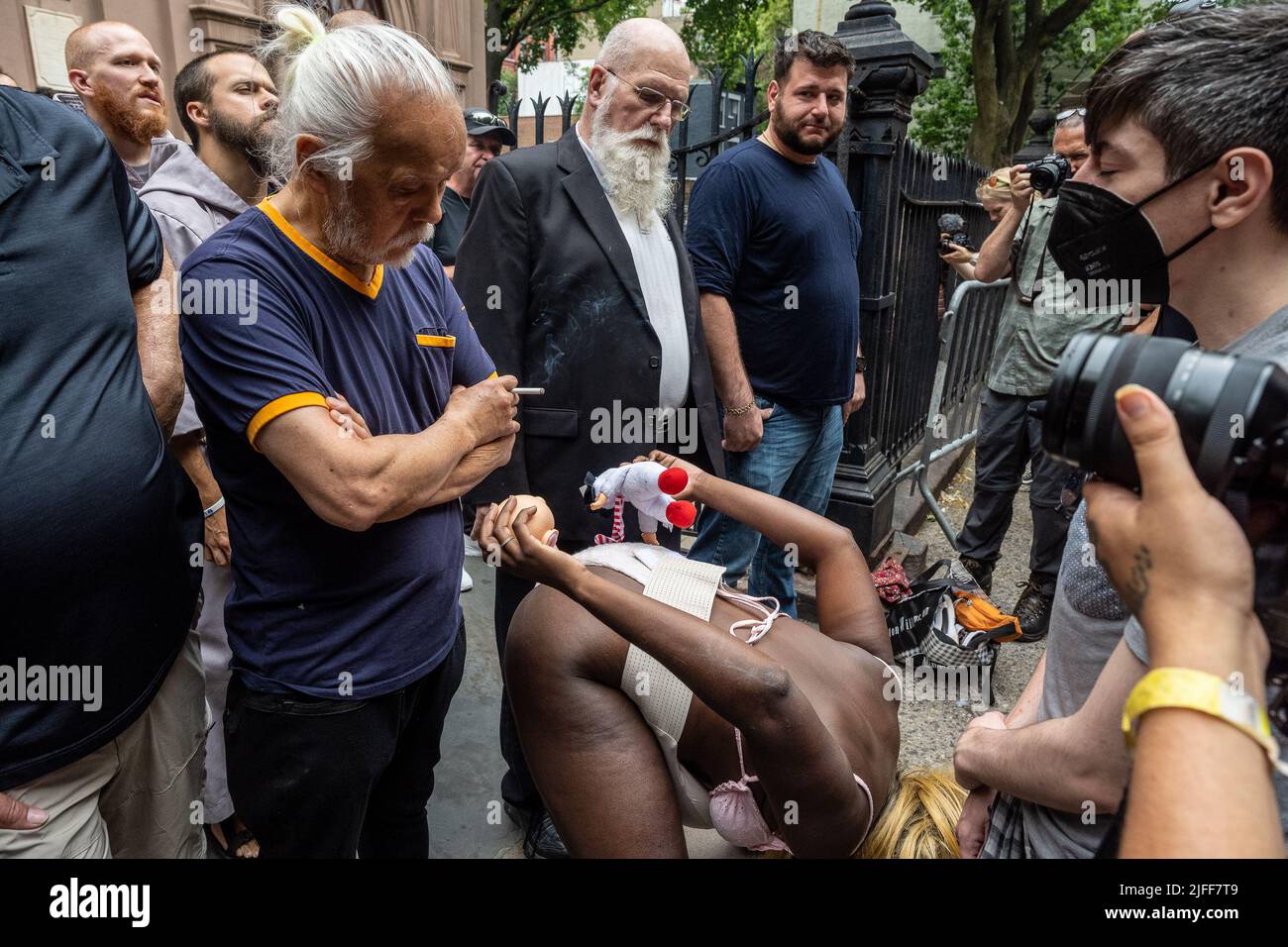 New York, USA. 02nd July, 2022. Performance artist Crackhead Barney challenges pro-life ...