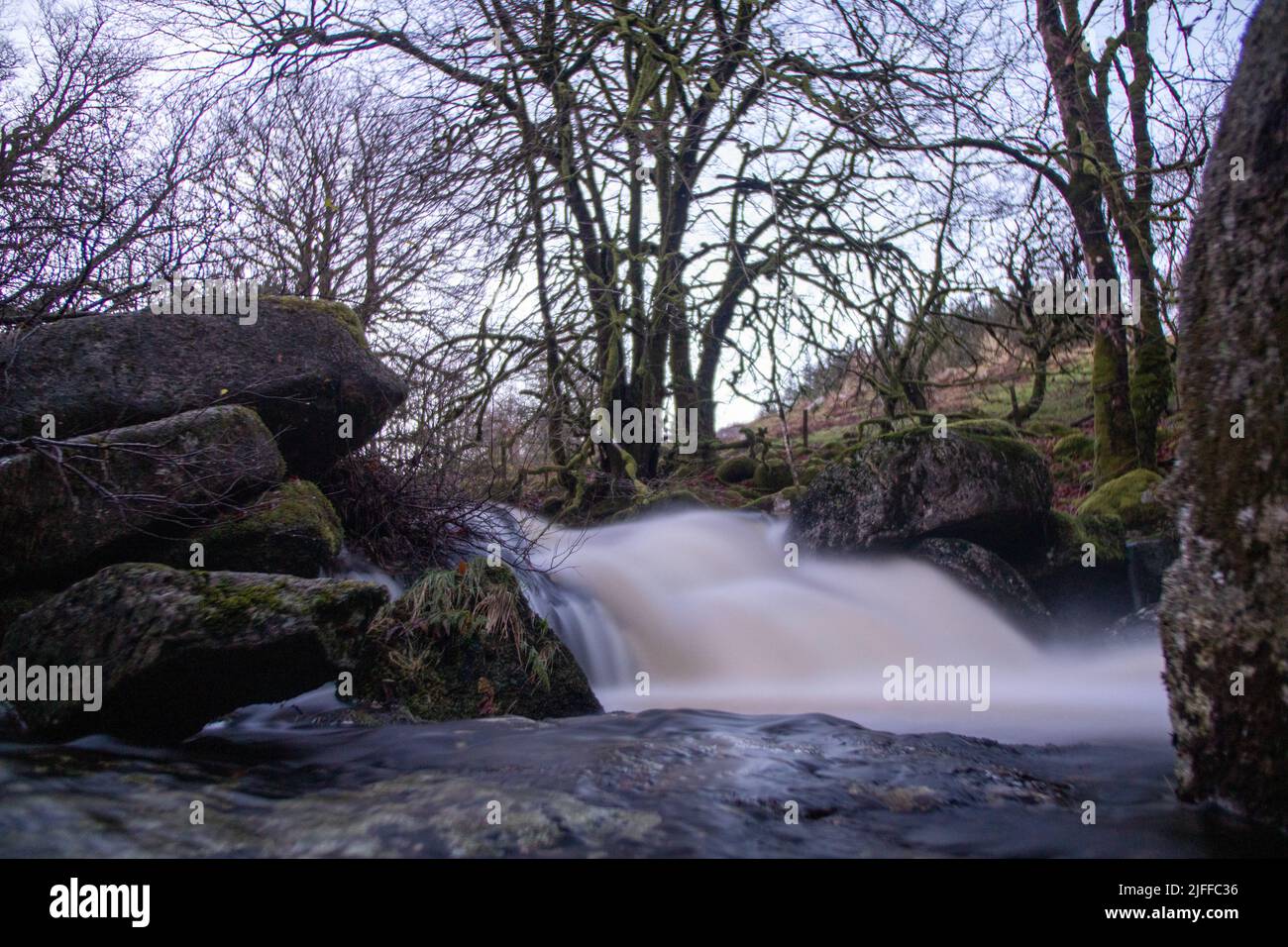 Small river england hi-res stock photography and images - Alamy