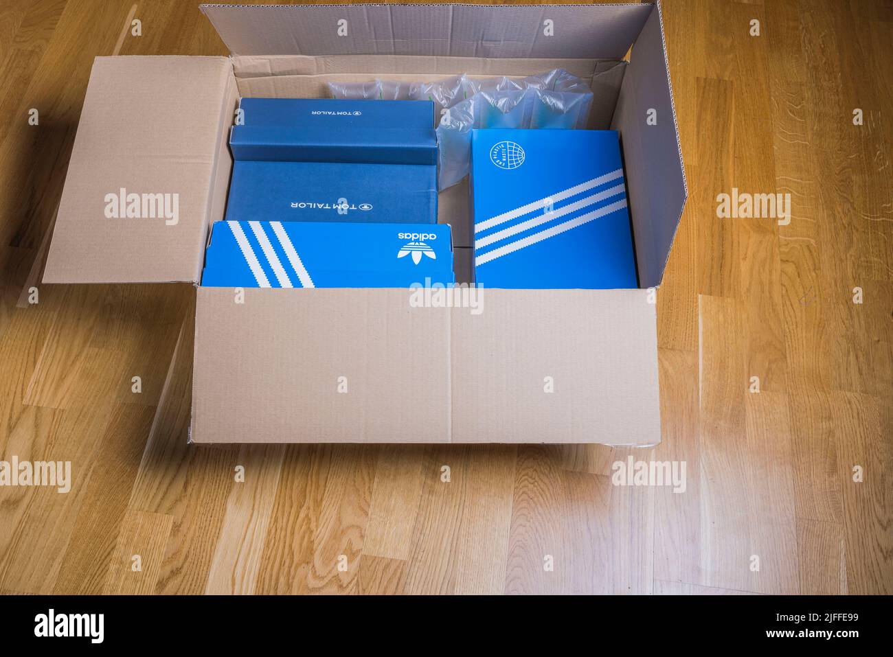 Adidas shoes hi-res stock photography and images - Alamy