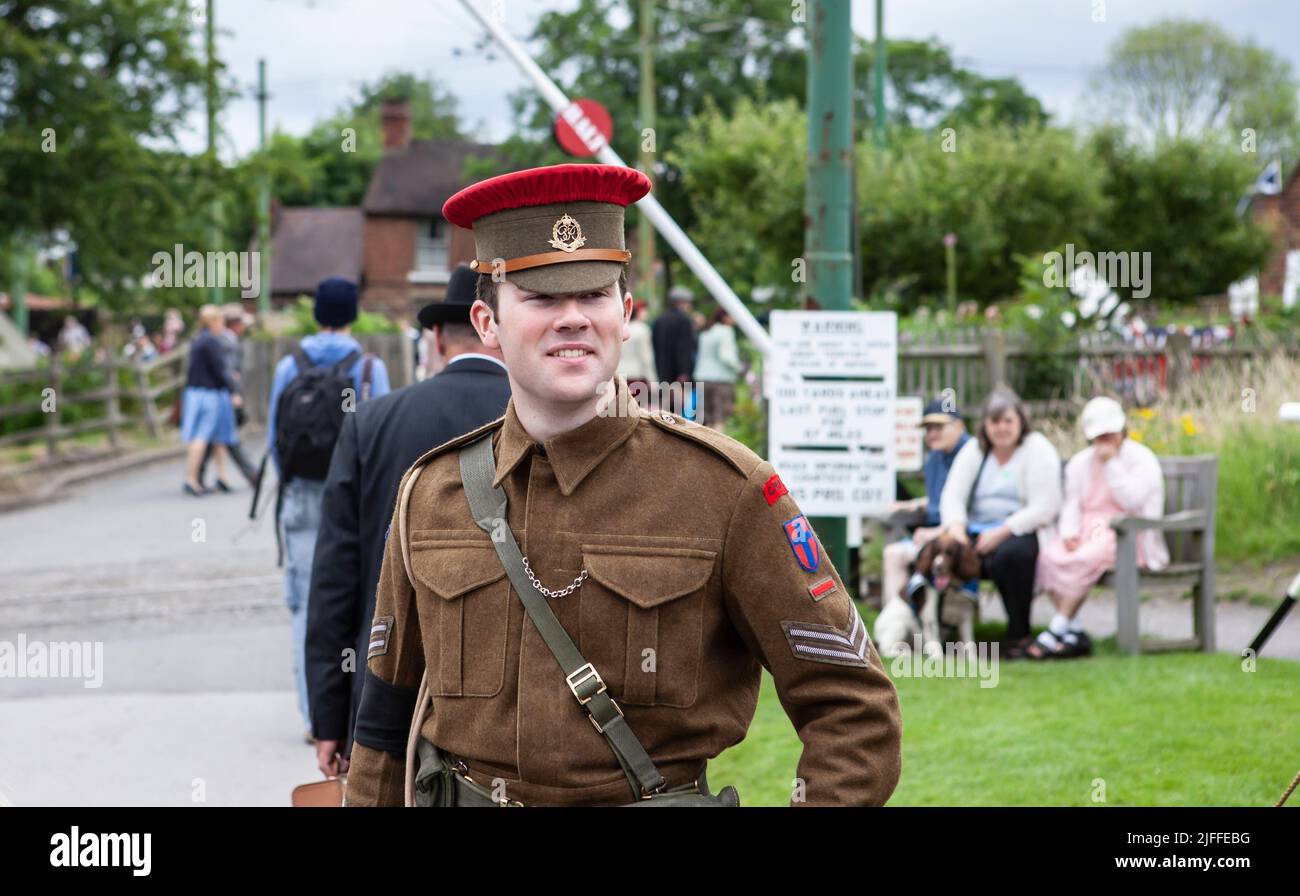 Ww2 soldier hi-res stock photography and images - Alamy
