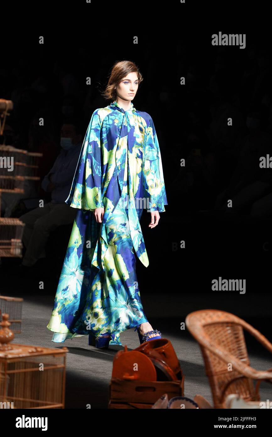 Duyos - Catwalk - Mercedes Benz Fashion Week Madrid - September 2021 ...