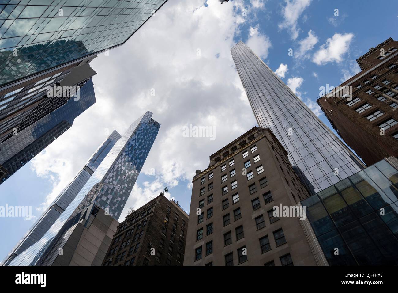 Steinway tower manhattan hi-res stock photography and images - Alamy