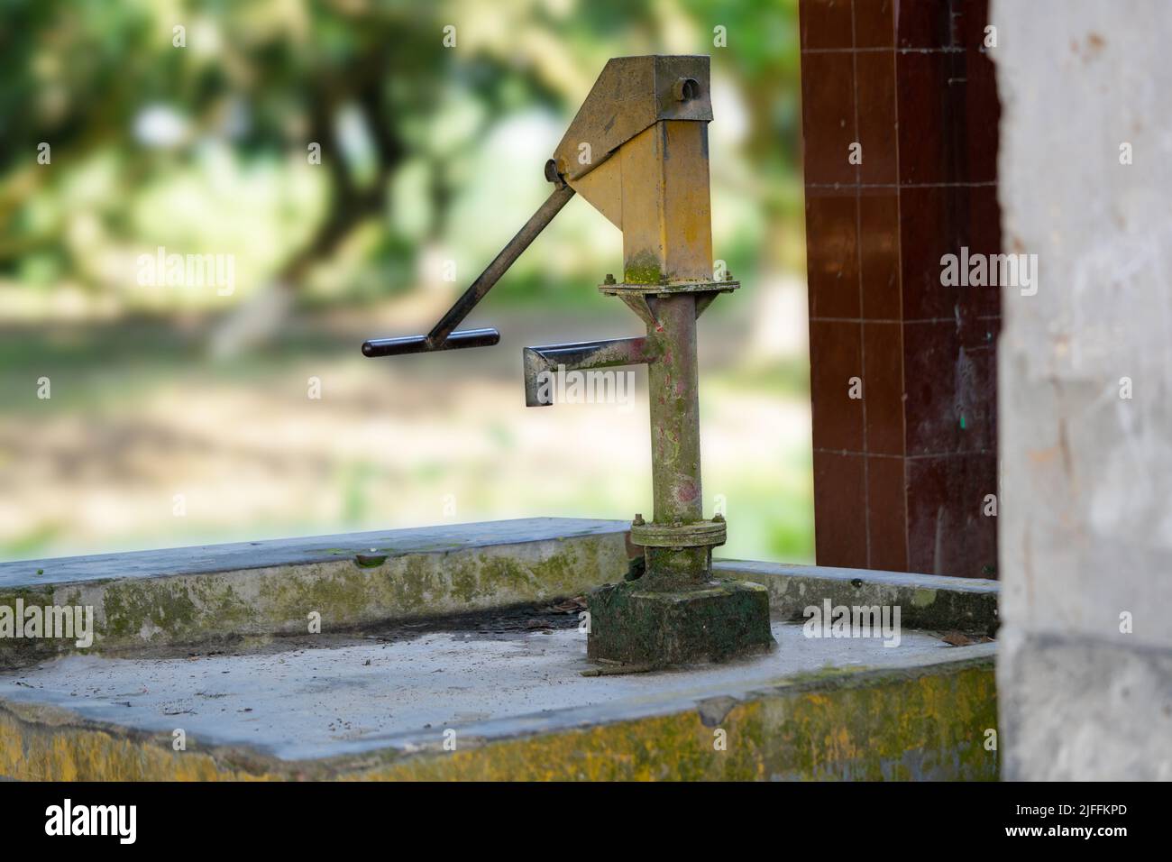 Hand tube well hi-res stock photography and images - Alamy