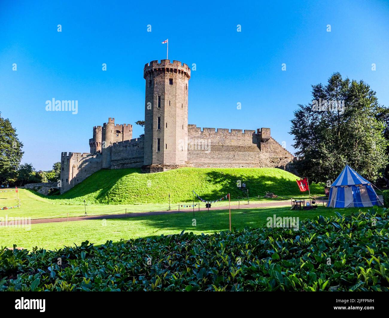 Guys tower at warwick castle hi-res stock photography and images - Alamy