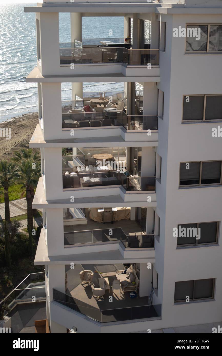 Hotel building terrace balcony hi-res stock photography and images - Alamy