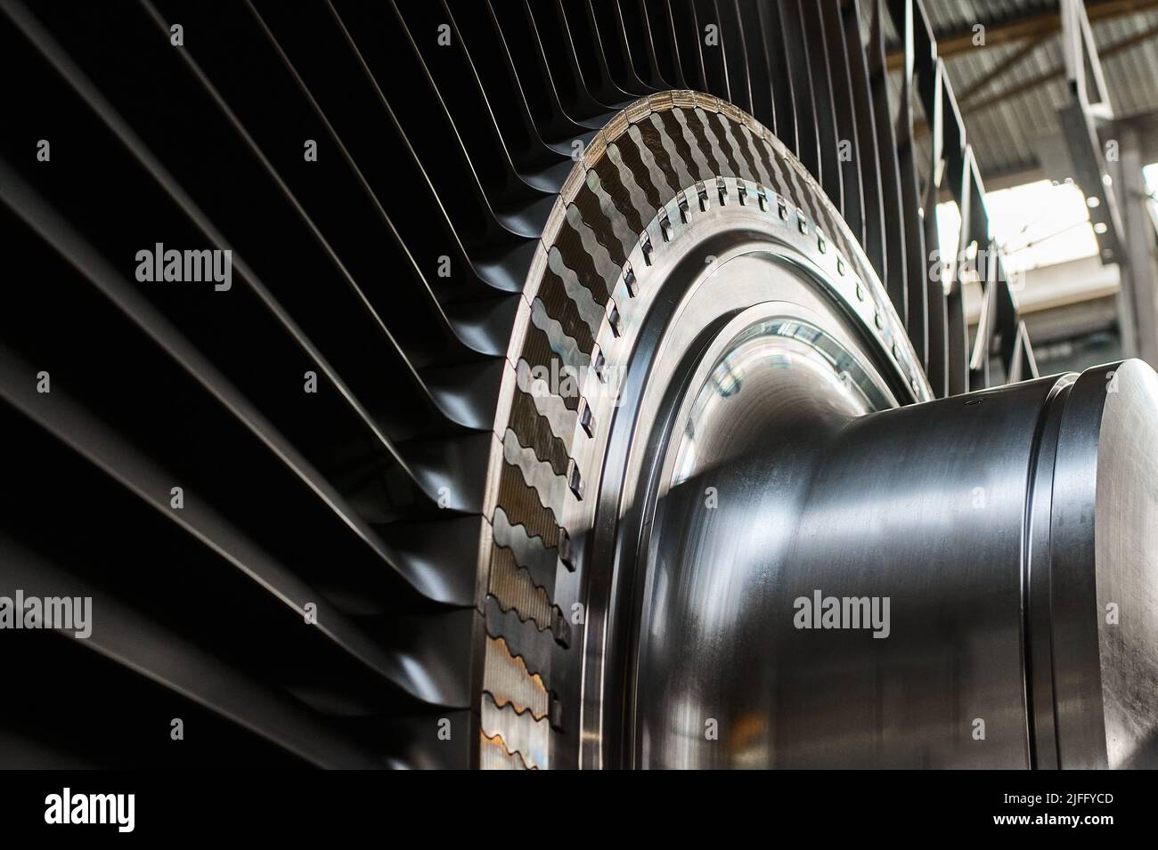 Shiny rotor of powerful steam turbine in light workshop Stock Photo - Alamy
