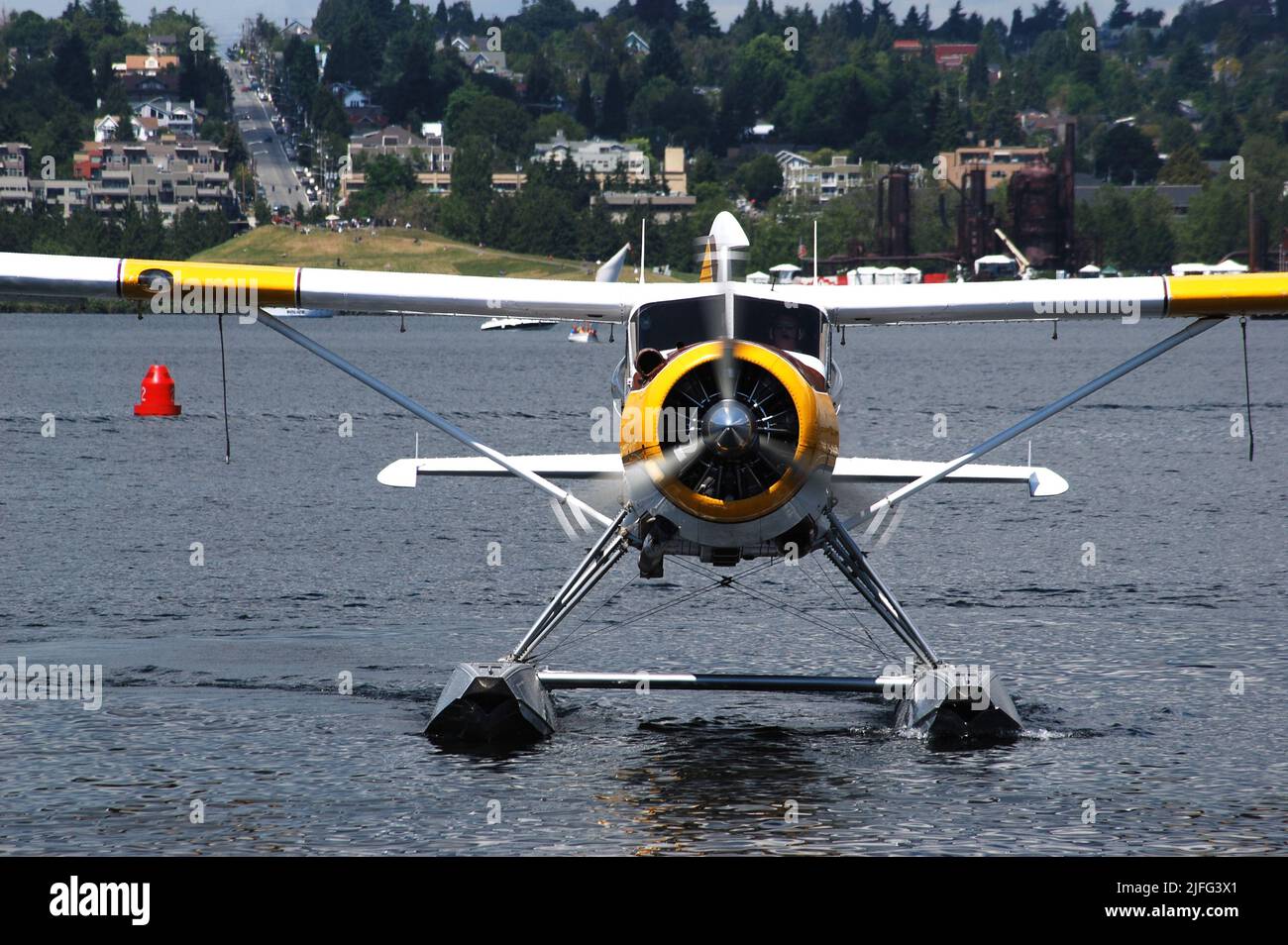 Float plane on Lake Union in Seattle Stock Photo - Alamy