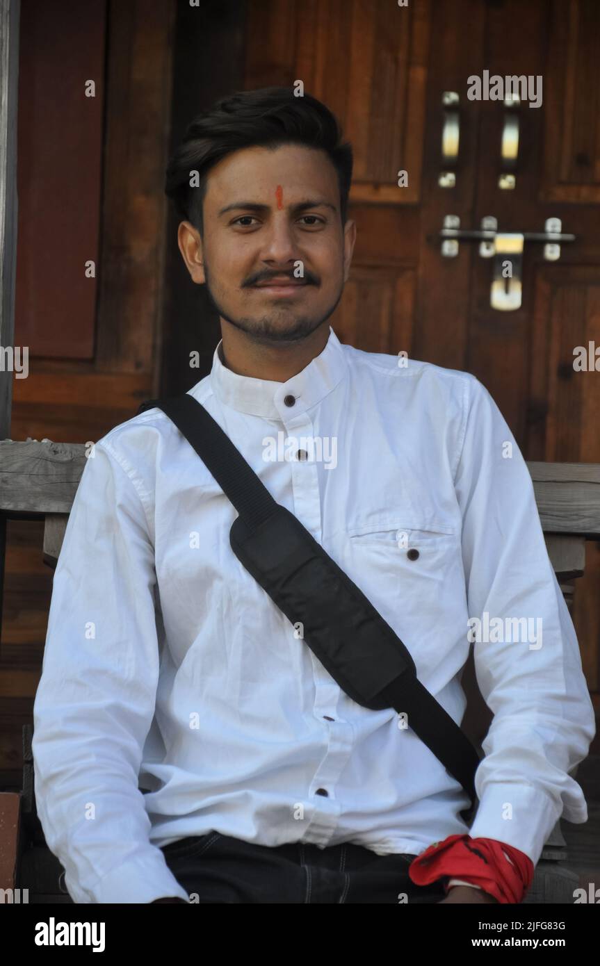 Guy tourist looking happy hi-res stock photography and images - Alamy