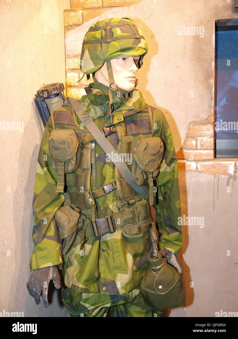 M32 grenade launcher hi-res stock photography and images - Alamy