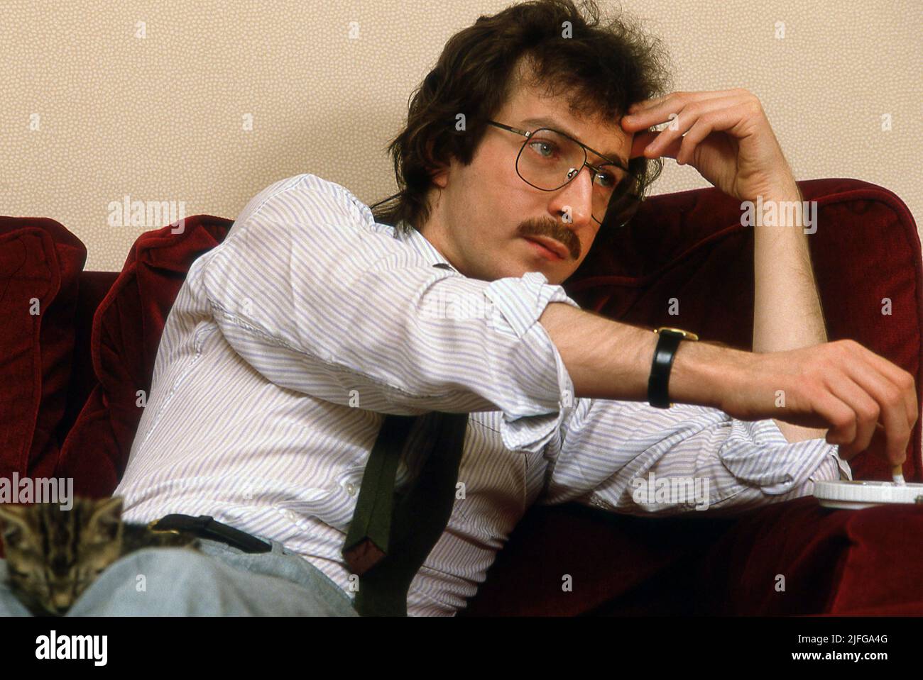 Steve wright dj radio hi-res stock photography and images - Alamy Steve wright dj radio hi-res stock photography and images - Alamy