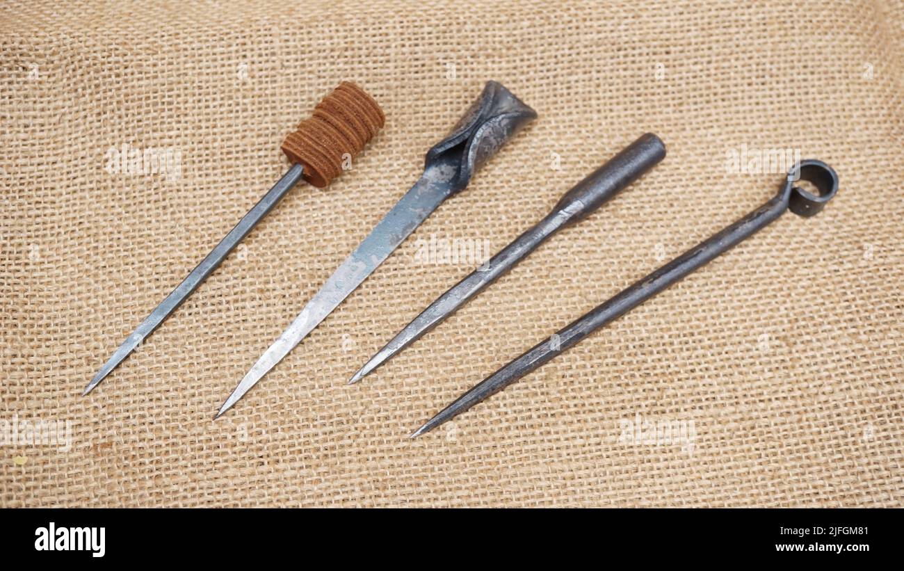 Drop spinning spindles hi-res stock photography and images - Alamy