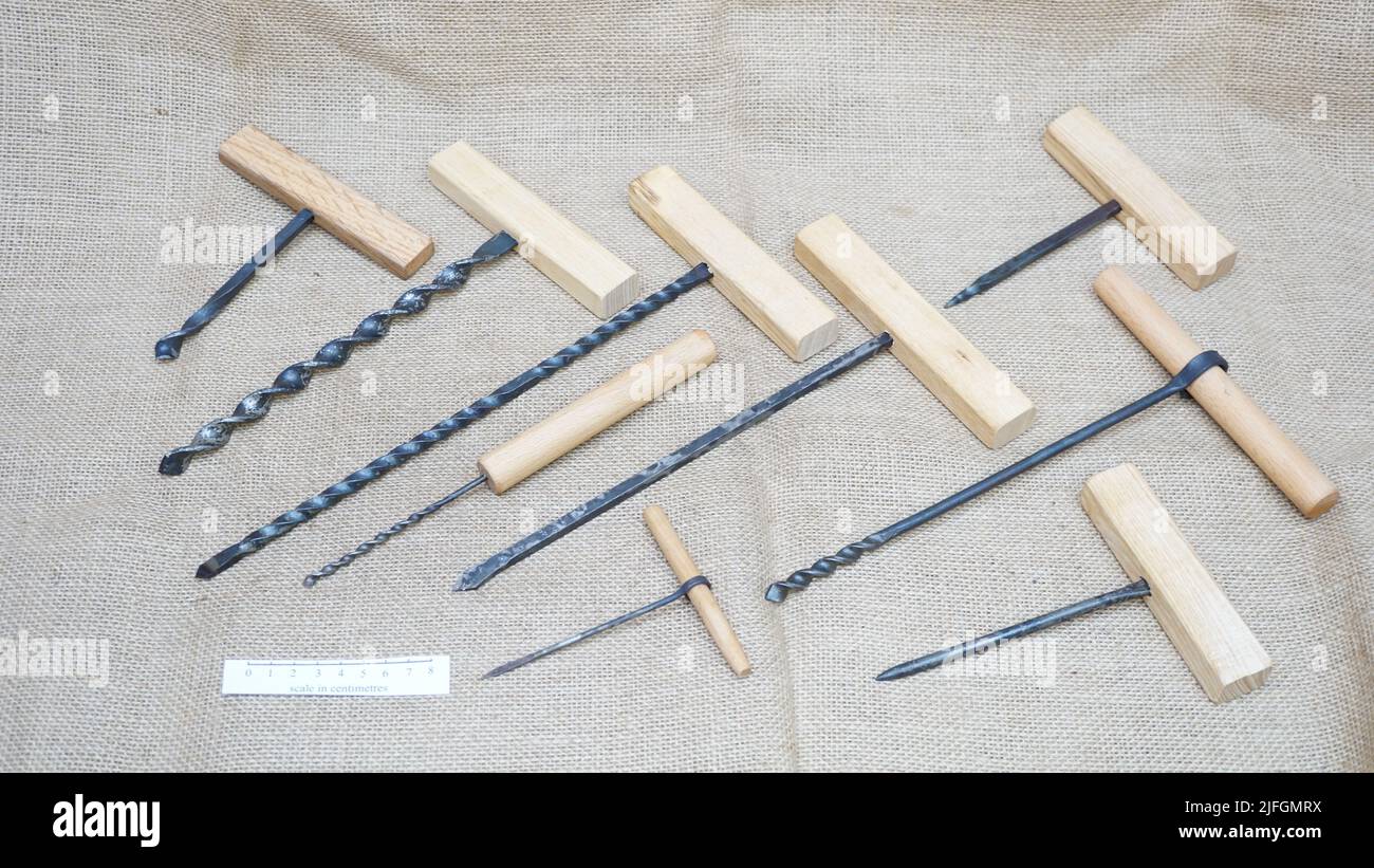 Roman surgical tools hi-res stock photography and images - Alamy