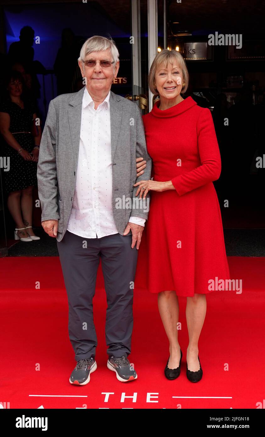 Jenny agutter railway hi-res stock photography and images - Alamy