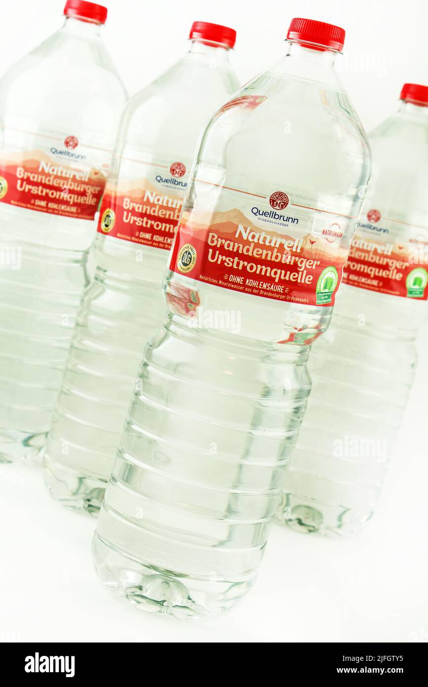 Naturell brandenburger urstromquell hi-res stock photography and images ...