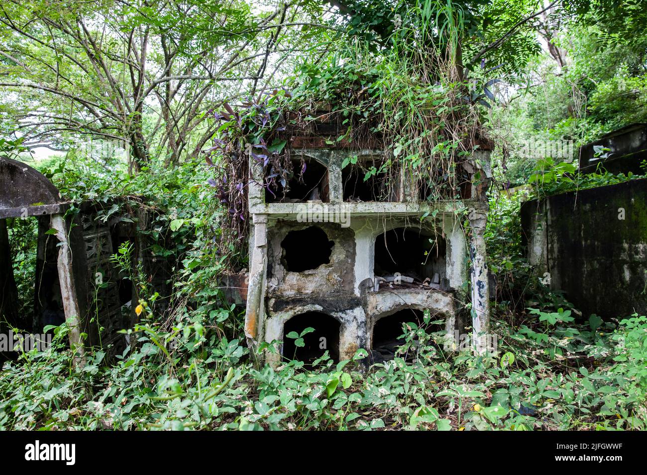 Desecrated graves in the cemetery of the old town of Armero destroyed ...