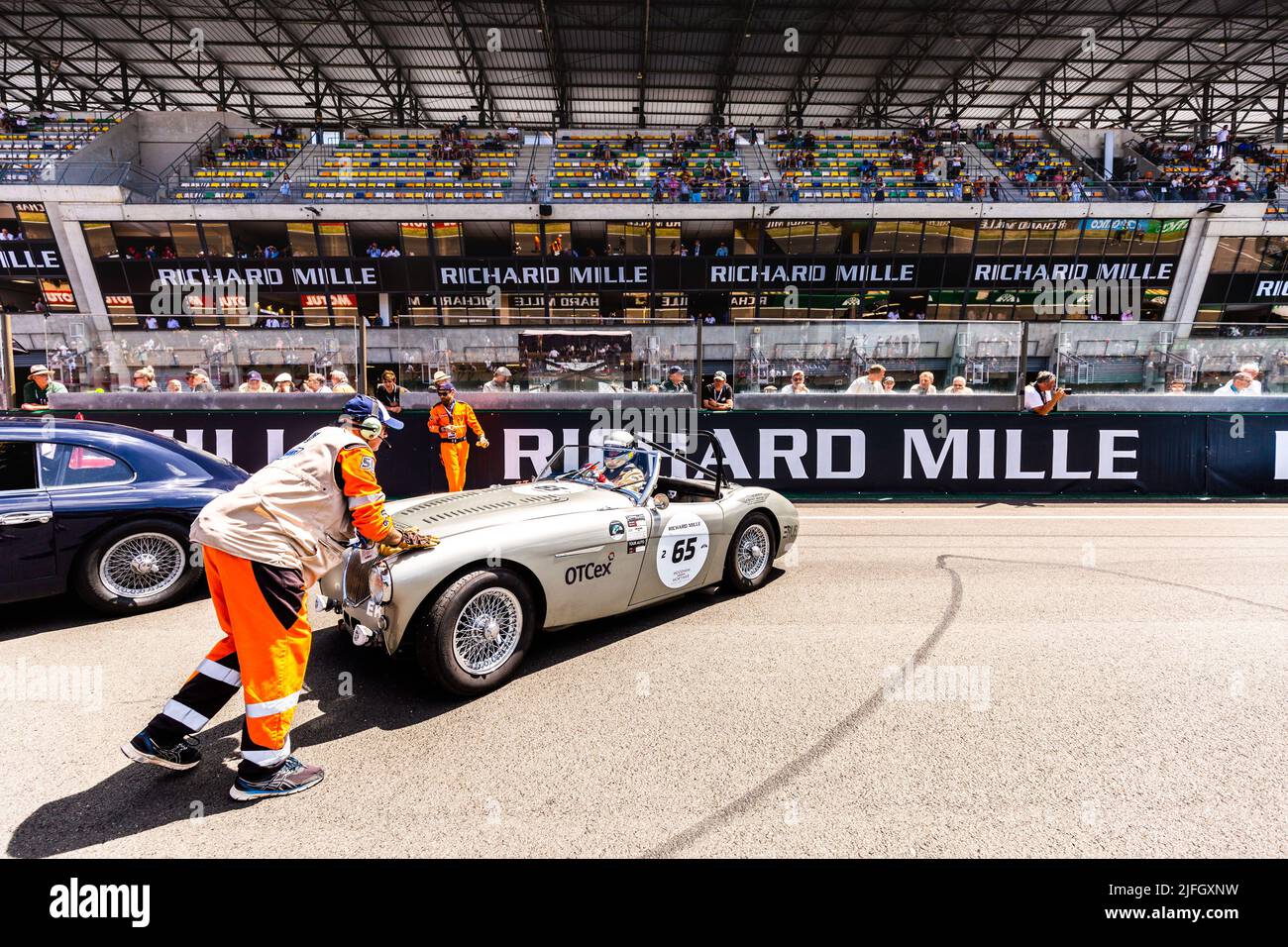 65 HADJIMEGRIAN (fra), DUTOUR (fra), Austin-Healey 100-4, starting grid ...