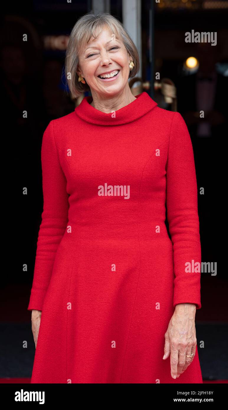 Jenny agutter railway hi-res stock photography and images - Alamy