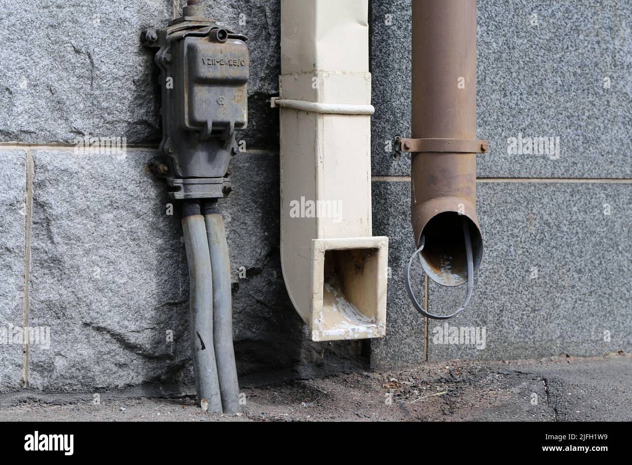 Video of water tower hi-res stock photography and images - Alamy