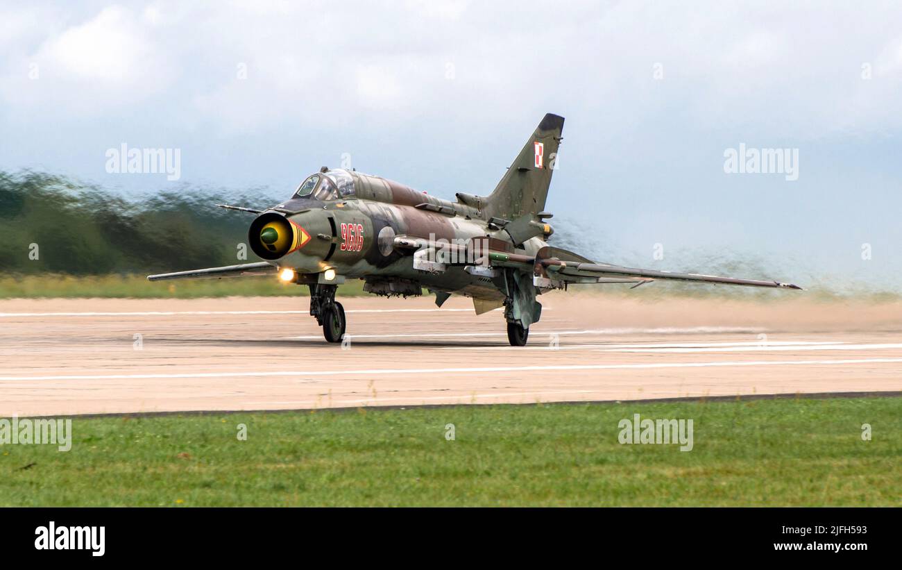 Sukhoi aircraft air military fighter hi-res stock photography and ...