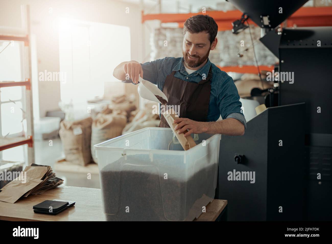 Worker coffee processing factory hi-res stock photography and images ...