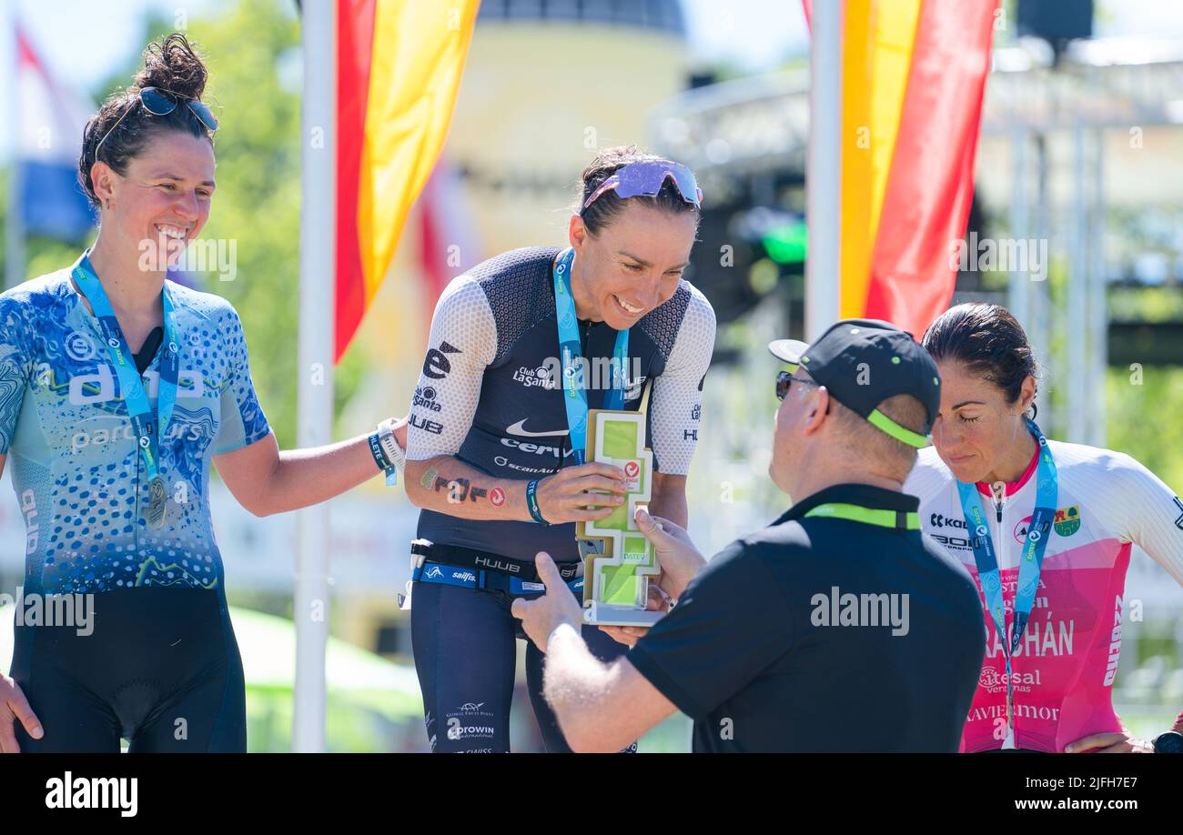 Roth, Germany. 03rd July, 2022. British runner-up, Fenella Langridge (l ...