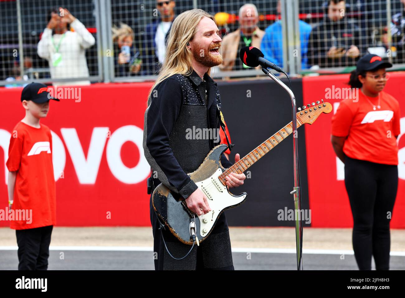 Sam Ryder (GBR) Singer performs the national anthem on the grid. 03.07. ...