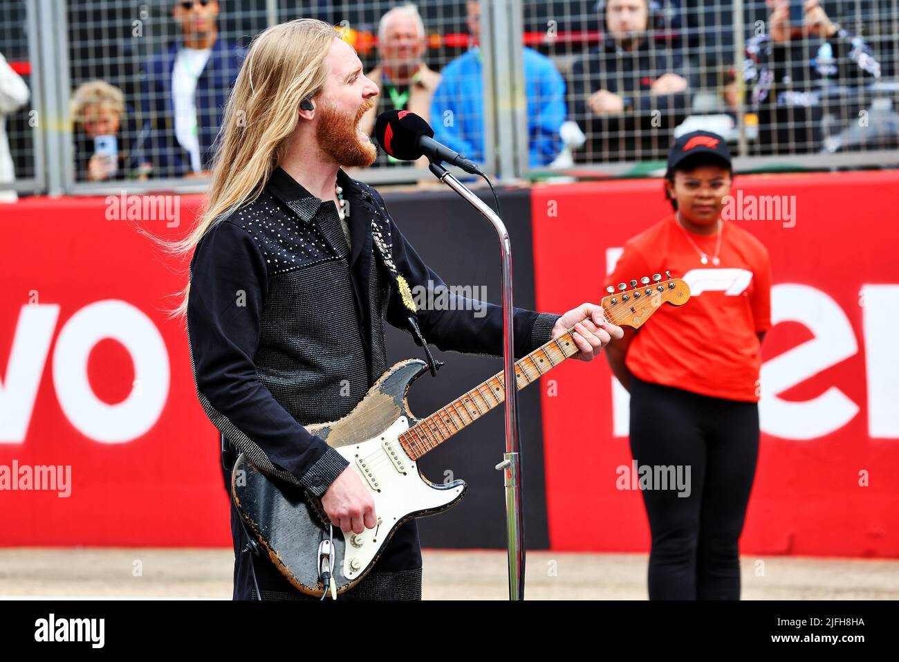 Sam Ryder (GBR) Singer performs the national anthem on the grid. 03.07. ...
