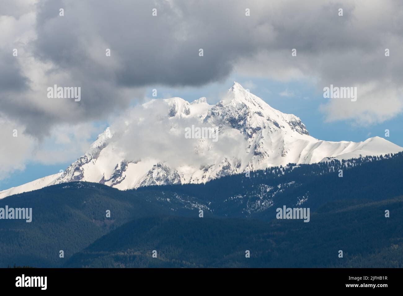 Mount garibaldi volcano hi-res stock photography and images - Alamy