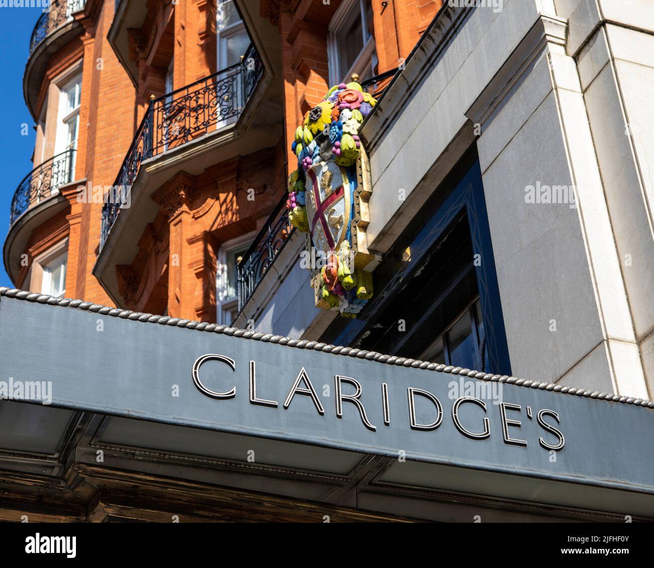 Claridges hotel mayfair london hi-res stock photography and images - Alamy