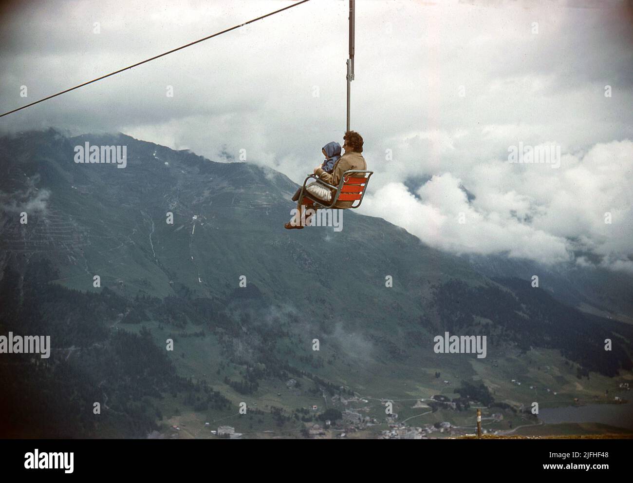 Fixed grip chairlift hi-res stock photography and images - Alamy