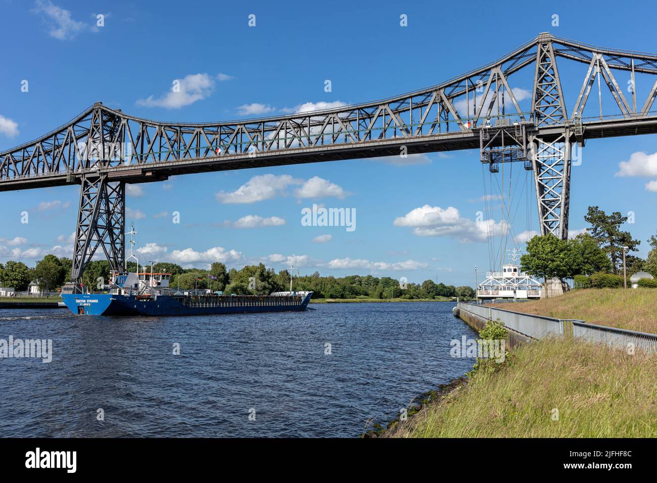 Hanging railway hi-res stock photography and images - Alamy