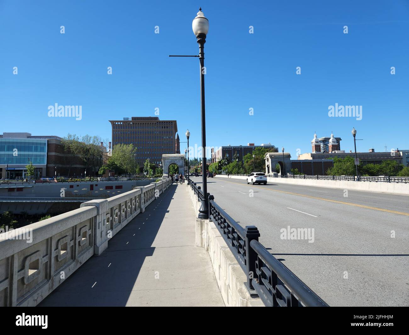 Monroe street bridge hi-res stock photography and images - Alamy