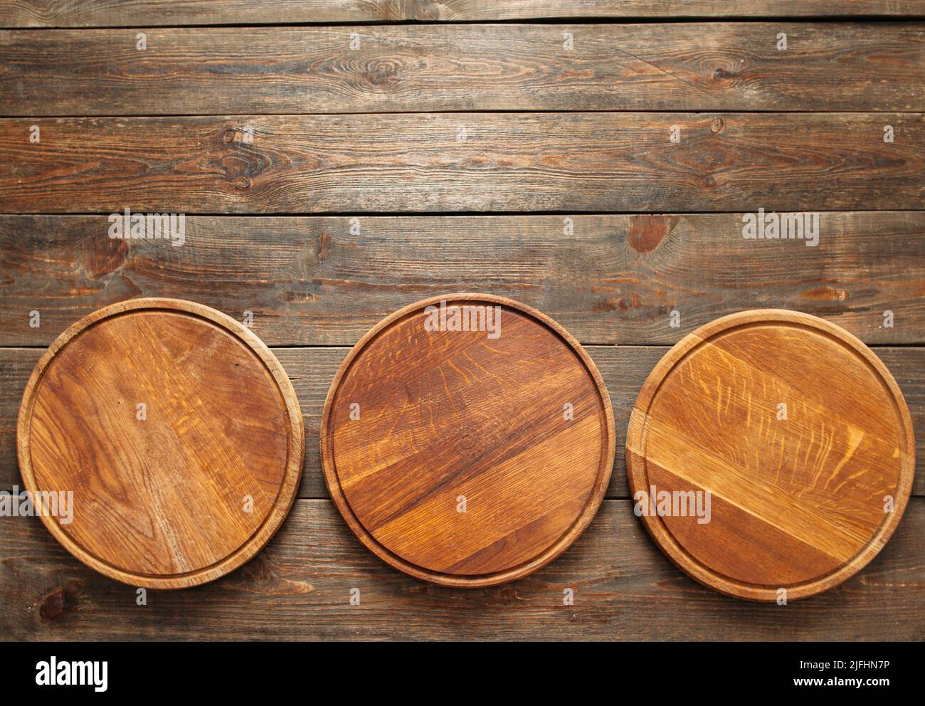 Pizza food wooden plank hi-res stock photography and images - Alamy